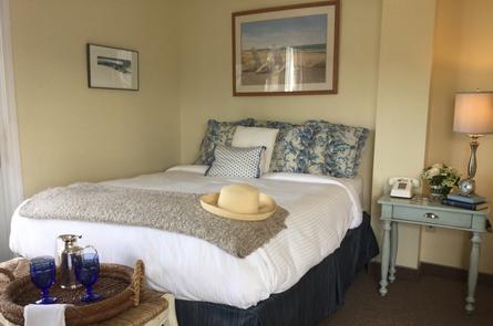 Suites – The Beach Rose Inn